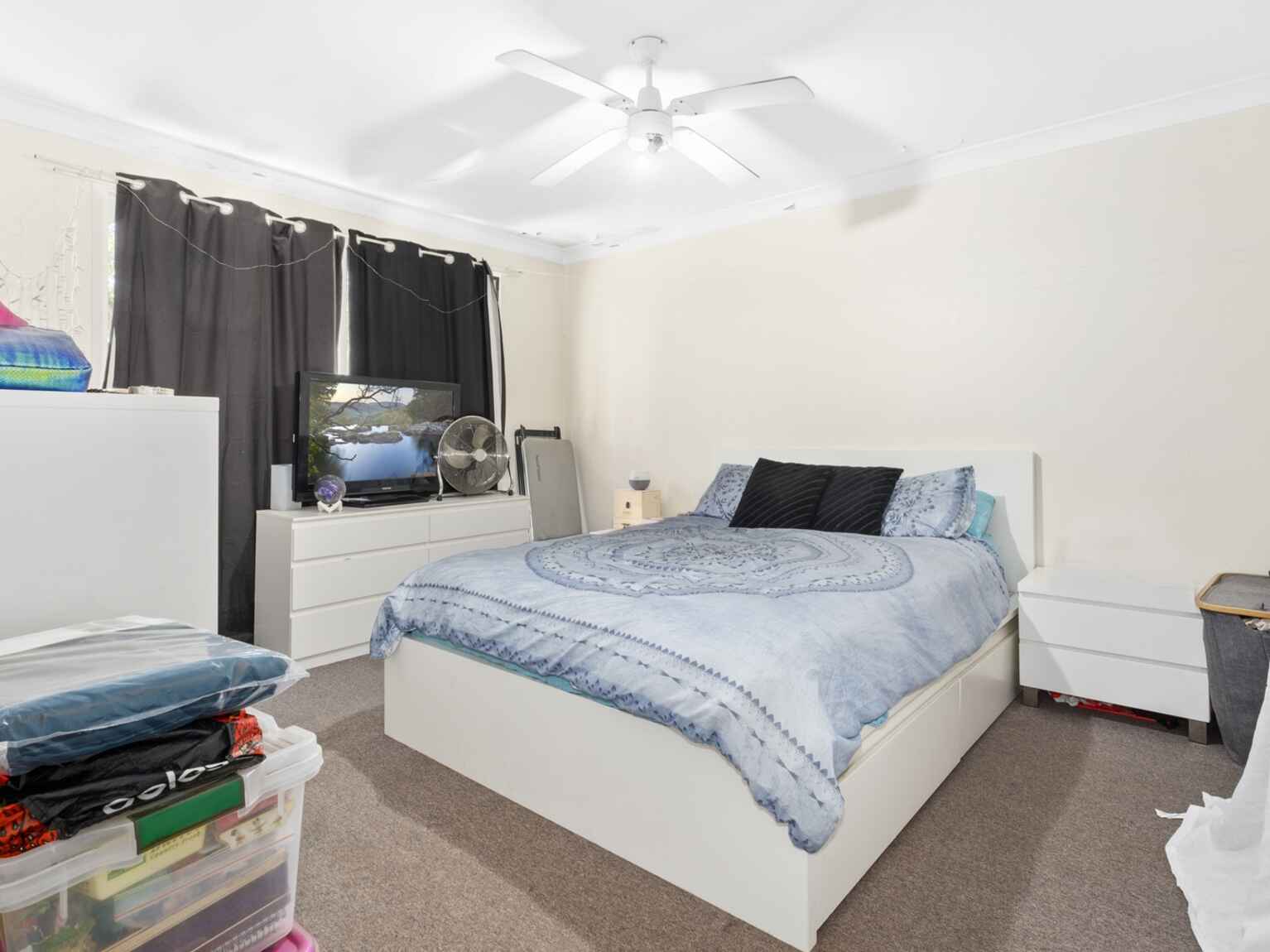 House For Sale - 156 James Cook Drive Kings Langley