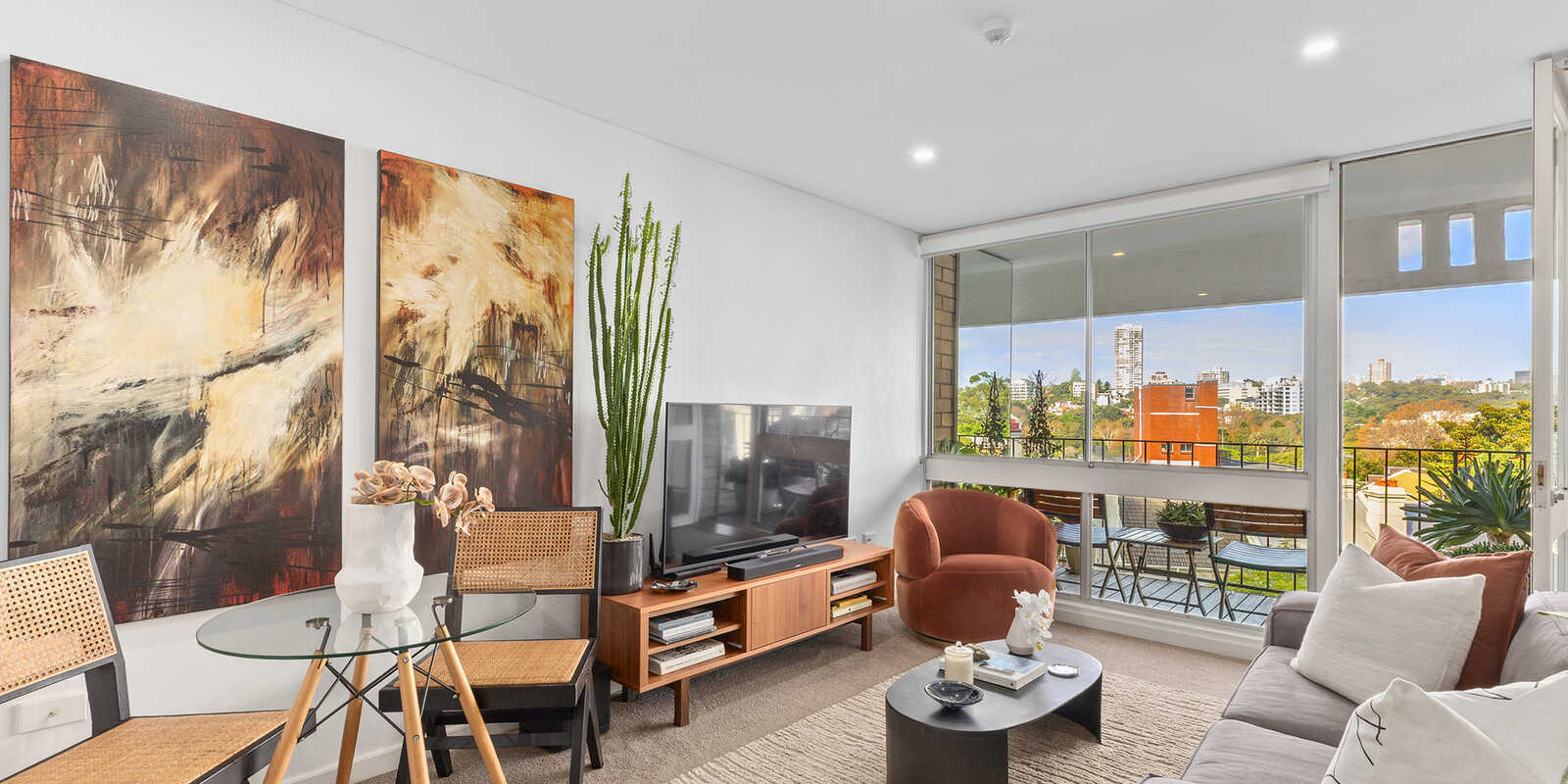 Apartment For Sale - 36/41-49 Roslyn Gardens Elizabeth Bay